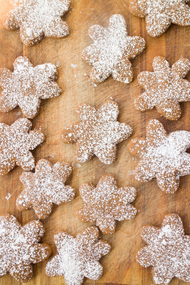 Easy no chill gingerbread cookies with powdered sugar 11 Brooklyn easy-no-chill-gingerbread-cookies-with-powdered-sugar-11-brooklyn