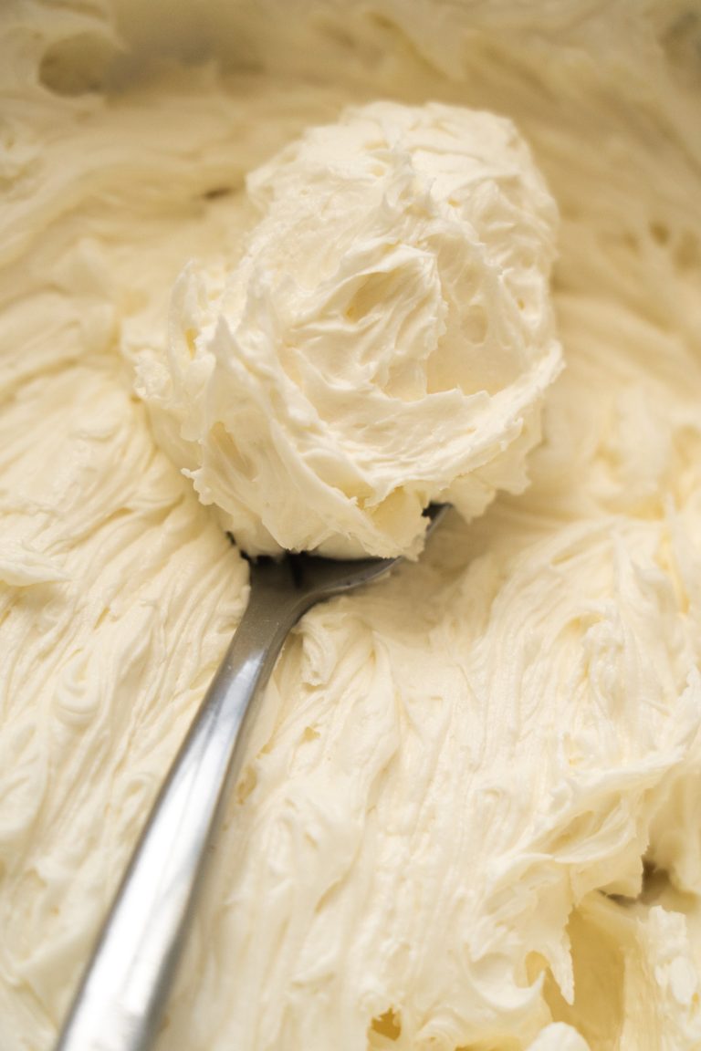 Buttercream Icing for Cupcakes (Vanilla and Chocolate) - Brooklyn Farm Girl
