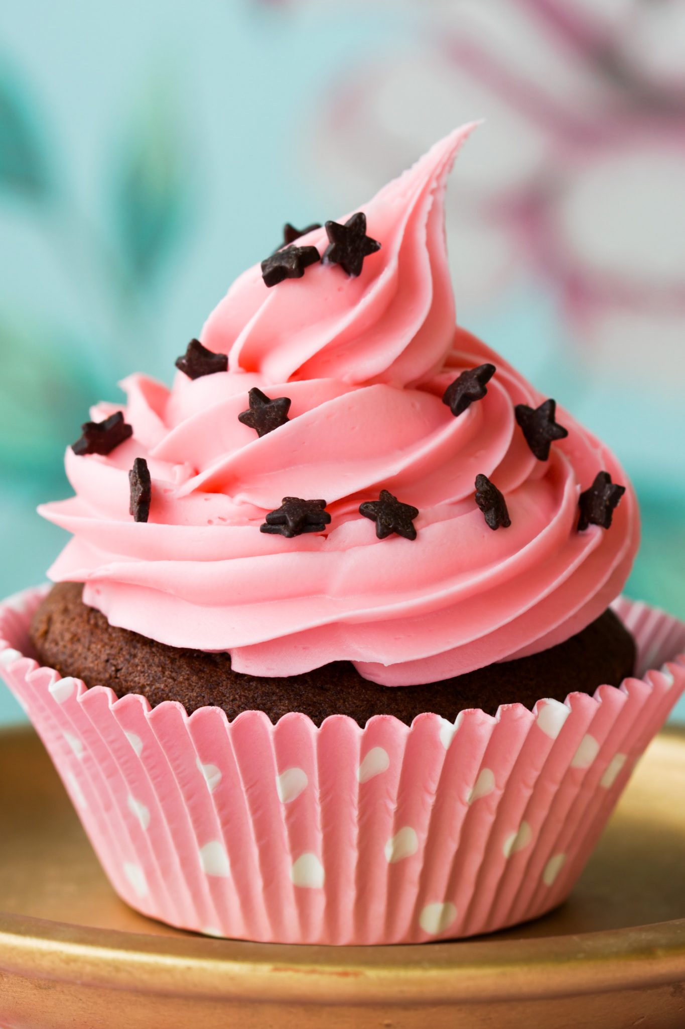 Buttercream Icing for Cupcakes (Vanilla and Chocolate) - Brooklyn Farm Girl