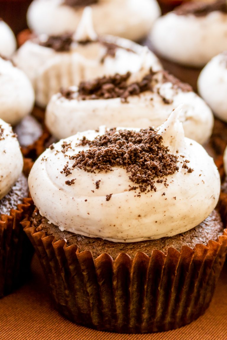 Buttercream Icing for Cupcakes (Vanilla and Chocolate) - Brooklyn Farm Girl