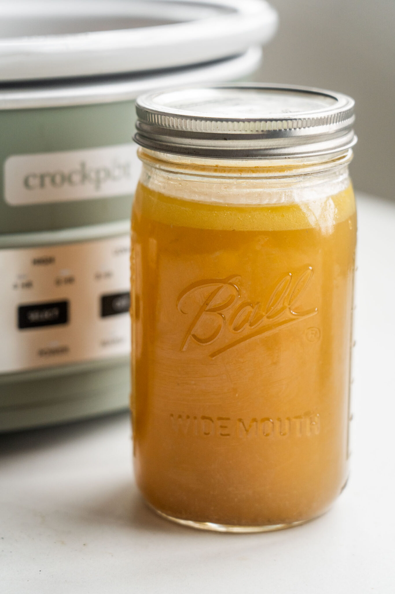 4 Hour Crockpot Chicken Broth - Brooklyn Farm Girl