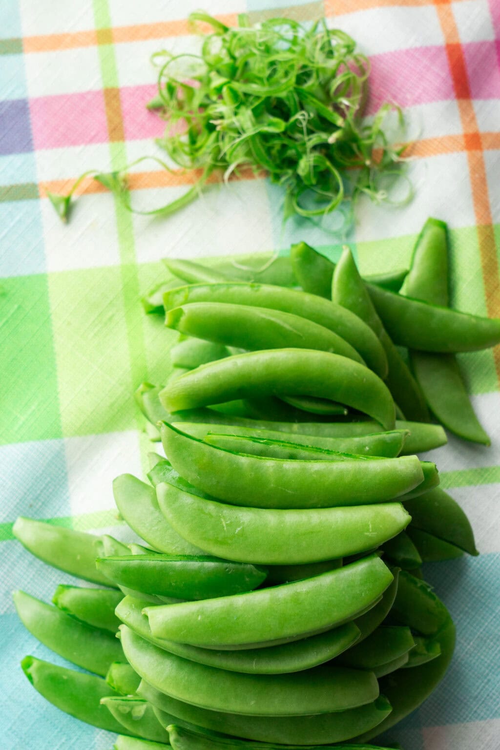 Perfectly Blanched Sugar Snap Peas (for Snacking!) - Brooklyn Farm Girl